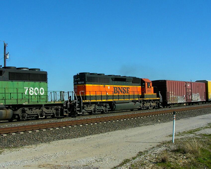 BNSF 6810